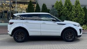 White Land Rover Range Rover Evoque 2016 in Riga, with an engine capacity of 2.00 L and mileage of 224 thousand km for 10700 €, photo 6 on AUTOMOTO.COM.LV