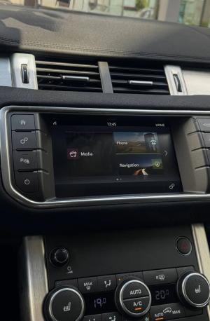 White Land Rover Range Rover Evoque 2016 in Riga, with an engine capacity of 2.00 L and mileage of 224 thousand km for 10700 €, photo 18 on AUTOMOTO.COM.LV