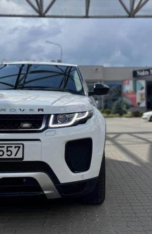 White Land Rover Range Rover Evoque 2016 in Riga, with an engine capacity of 2.00 L and mileage of 224 thousand km for 10700 €, photo 31 on AUTOMOTO.COM.LV