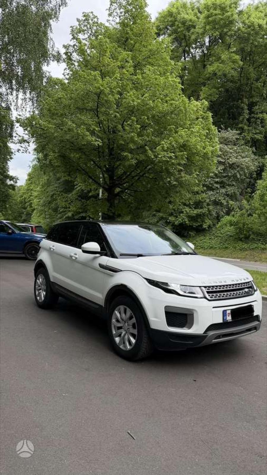 White Land Rover Range Rover Evoque 2016 in Vilnius, with an engine capacity of 2.00 L and mileage of 155 thousand km for 9999 €, photo 4 on AUTOMOTO.COM.LV