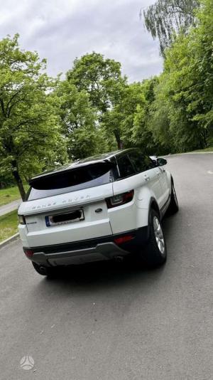 White Land Rover Range Rover Evoque 2016 in Vilnius, with an engine capacity of 2.00 L and mileage of 155 thousand km for 9999 €, photo 5 on AUTOMOTO.COM.LV