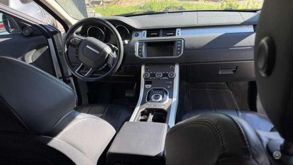 White Land Rover Range Rover Evoque 2016 in Vilnius, with an engine capacity of 2.00 L and mileage of 155 thousand km for 9999 €, photo 6 on AUTOMOTO.COM.LV
