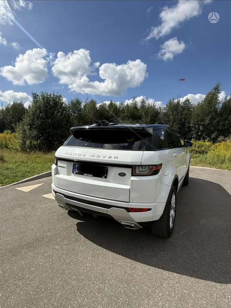 White Land Rover Range Rover Evoque 2016 in Vilnius, with an engine capacity of 2.00 L and mileage of 184 thousand km for 10900 €, photo 6 on AUTOMOTO.COM.LV
