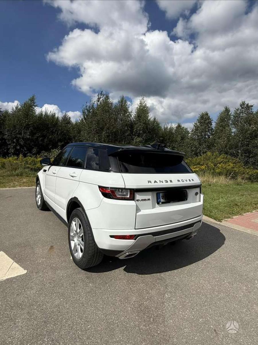 White Land Rover Range Rover Evoque 2016 in Vilnius, with an engine capacity of 2.00 L and mileage of 184 thousand km for 10900 €, photo 7 on AUTOMOTO.COM.LV