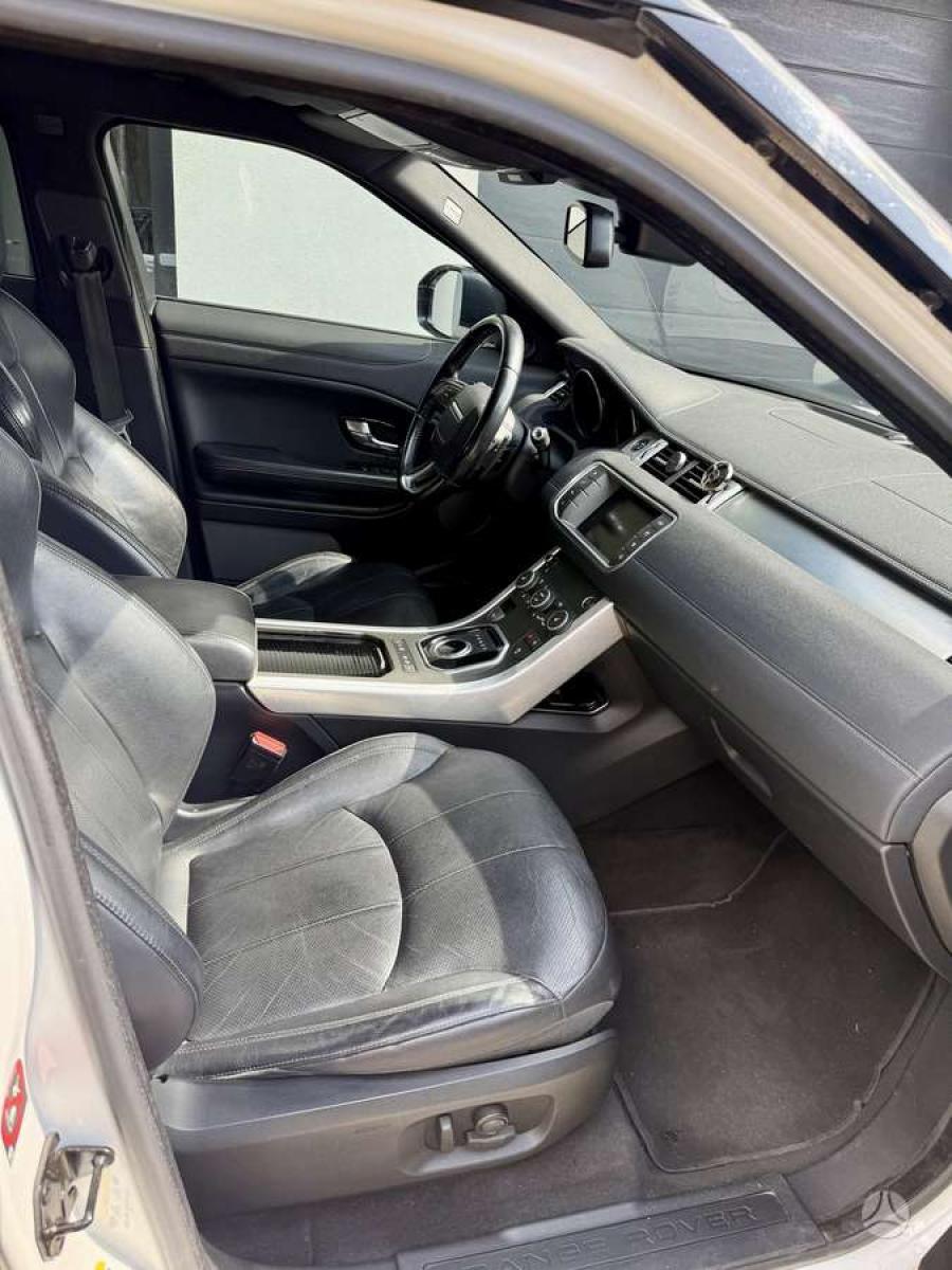 White Land Rover Range Rover Evoque 2016 in Vilnius, with an engine capacity of 2.00 L and mileage of 184 thousand km for 10900 €, photo 12 on AUTOMOTO.COM.LV