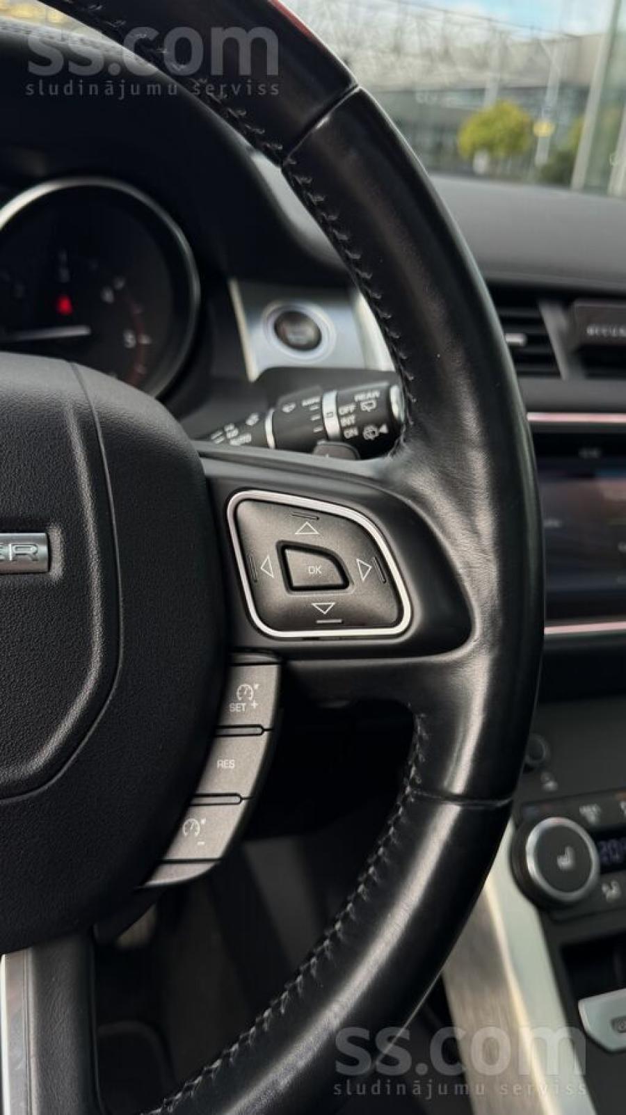 Balts Land Rover Range Rover Evoque 2016 Rīga, ar dzinēja tilpumu 2.00 L un nobraukumu 152 tūkst. km par 11600 €, foto 18 vietnē AUTOMOTO.COM.LV