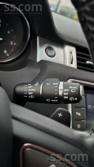 Balts Land Rover Range Rover Evoque 2016 Rīga, ar dzinēja tilpumu 2.00 L un nobraukumu 152 tūkst. km par 11600 €, foto 19 vietnē AUTOMOTO.COM.LV