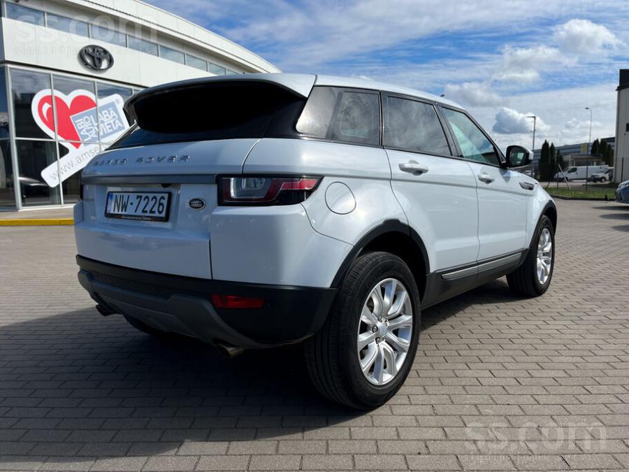Balts Land Rover Range Rover Evoque 2017 Liepāja, ar dzinēja tilpumu 2.00 L un nobraukumu 185 tūkst. km par 16700 €, foto 2 vietnē AUTOMOTO.COM.LV