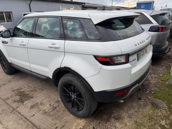 White Land Rover Range Rover Evoque 2017 in Taurage, with an engine capacity of 2.00 L and mileage of 150 thousand km for 4700 €, photo 4 on AUTOMOTO.COM.LV