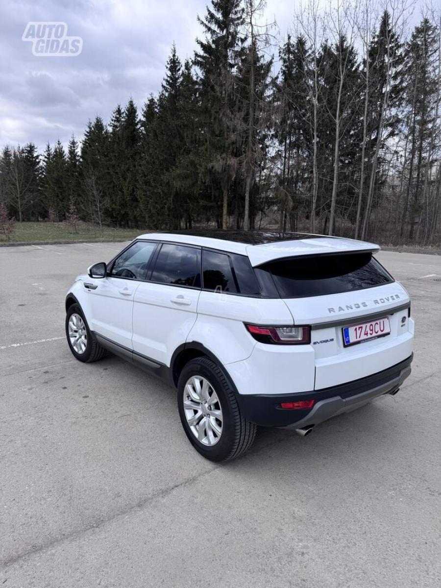White Land Rover Range Rover Evoque 2017 in Pasvalys, with an engine capacity of 2.00 L and mileage of 152 thousand km for 9800 €, photo 6 on AUTOMOTO.COM.LV