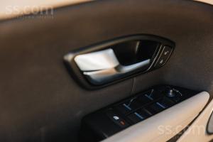 Balts Land Rover Range Rover Evoque 2017 Rīga, ar dzinēja tilpumu 2.00 L un nobraukumu 116 tūkst. km par 18100 €, foto 18 vietnē AUTOMOTO.COM.LV