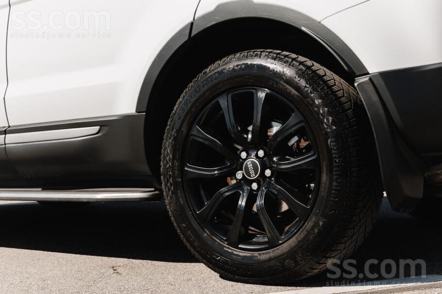 Balts Land Rover Range Rover Evoque 2017 Rīga, ar dzinēja tilpumu 2.00 L un nobraukumu 116 tūkst. km par 18100 €, foto 20 vietnē AUTOMOTO.COM.LV