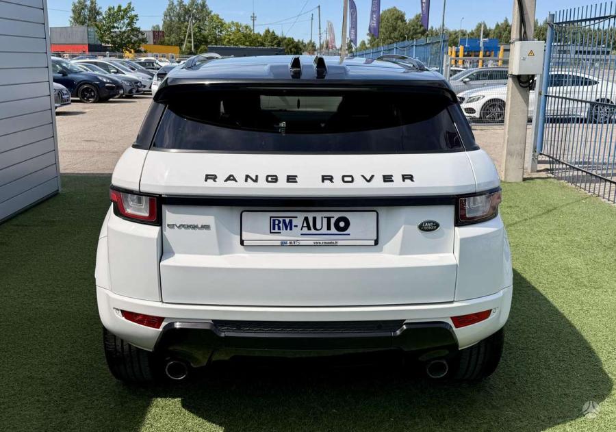 White Land Rover Range Rover Evoque 2017 in Panevezys, with an engine capacity of 2.00 L and mileage of 203 thousand km for 10700 €, photo 8 on AUTOMOTO.COM.LV