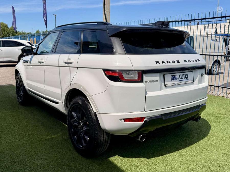 White Land Rover Range Rover Evoque 2017 in Panevezys, with an engine capacity of 2.00 L and mileage of 203 thousand km for 10700 €, photo 10 on AUTOMOTO.COM.LV