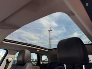 White Land Rover Range Rover Evoque 2017 in Panevezys, with an engine capacity of 2.00 L and mileage of 203 thousand km for 10700 €, photo 26 on AUTOMOTO.COM.LV