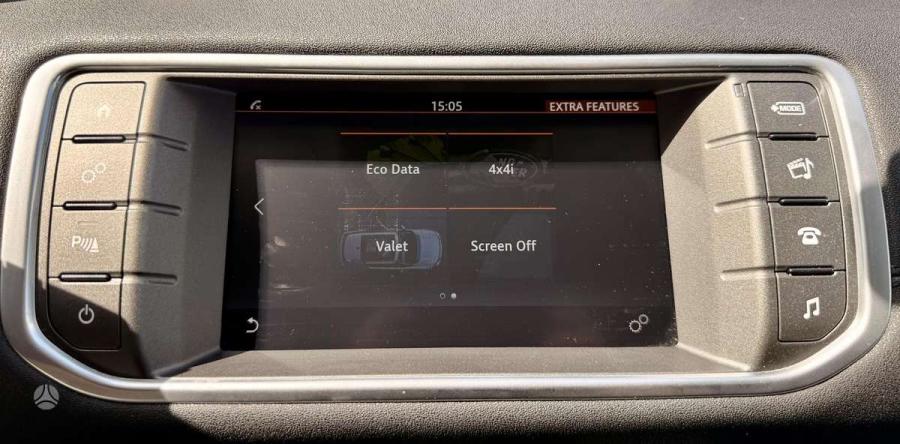 White Land Rover Range Rover Evoque 2017 in Panevezys, with an engine capacity of 2.00 L and mileage of 203 thousand km for 10700 €, photo 32 on AUTOMOTO.COM.LV