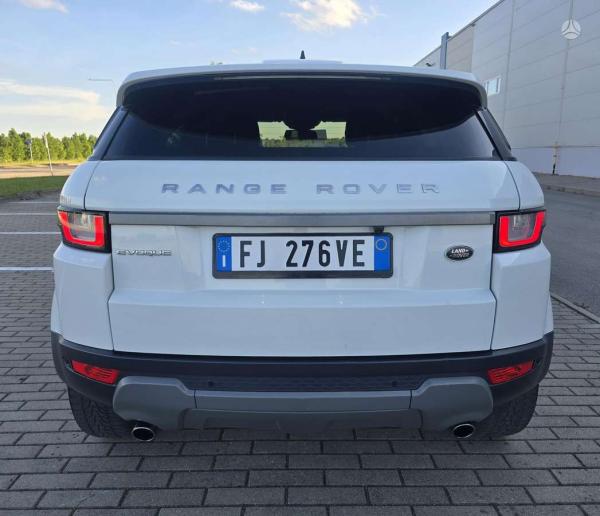 White Land Rover Range Rover Evoque 2017 in Panevezys, with an engine capacity of 2.00 L and mileage of 188 thousand km for 8899 €, photo 6 on AUTOMOTO.COM.LV