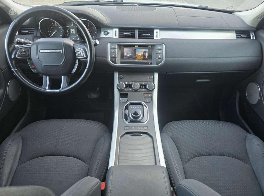 White Land Rover Range Rover Evoque 2017 in Panevezys, with an engine capacity of 2.00 L and mileage of 188 thousand km for 8899 €, photo 12 on AUTOMOTO.COM.LV