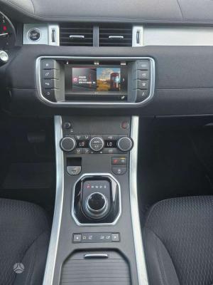 White Land Rover Range Rover Evoque 2017 in Panevezys, with an engine capacity of 2.00 L and mileage of 188 thousand km for 8899 €, photo 25 on AUTOMOTO.COM.LV