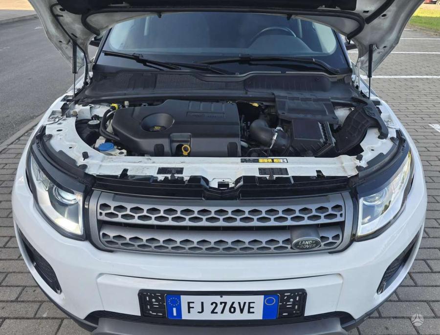 White Land Rover Range Rover Evoque 2017 in Panevezys, with an engine capacity of 2.00 L and mileage of 188 thousand km for 8899 €, photo 31 on AUTOMOTO.COM.LV