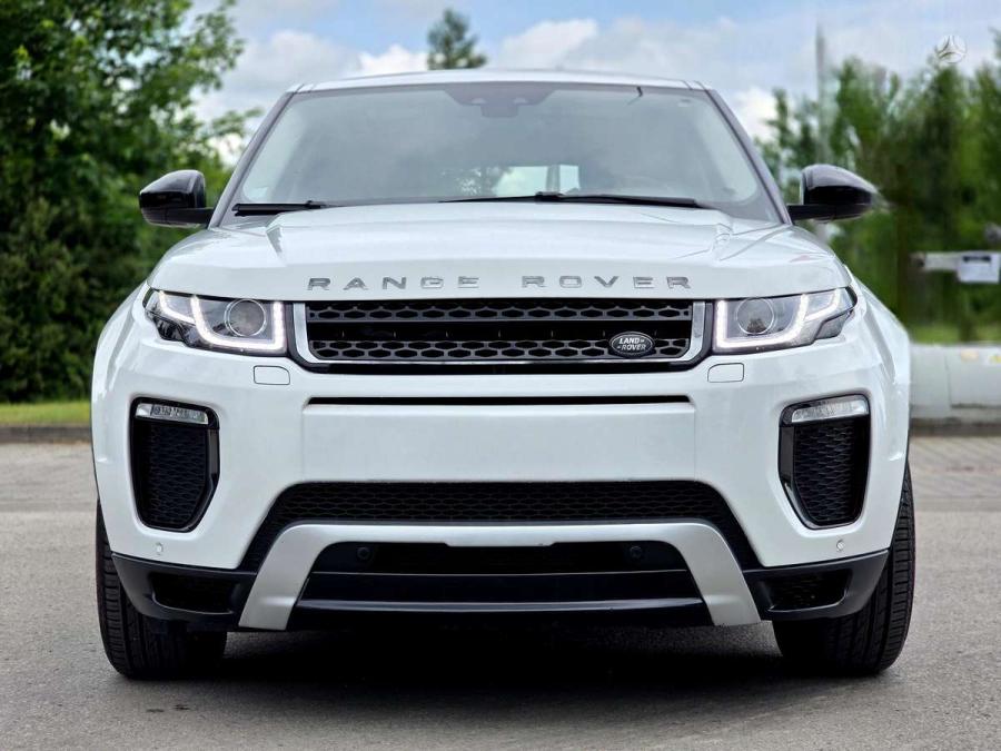 White Land Rover Range Rover Evoque 2017 in Taurage, with an engine capacity of 2.00 L and mileage of 215 thousand km for 10600 €, photo 3 on AUTOMOTO.COM.LV