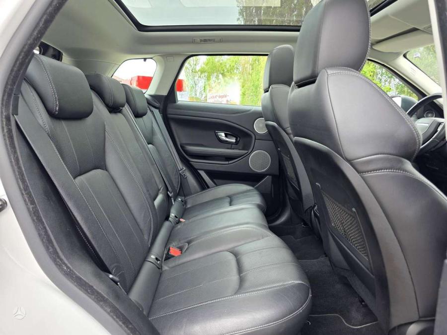 White Land Rover Range Rover Evoque 2017 in Taurage, with an engine capacity of 2.00 L and mileage of 215 thousand km for 10600 €, photo 14 on AUTOMOTO.COM.LV