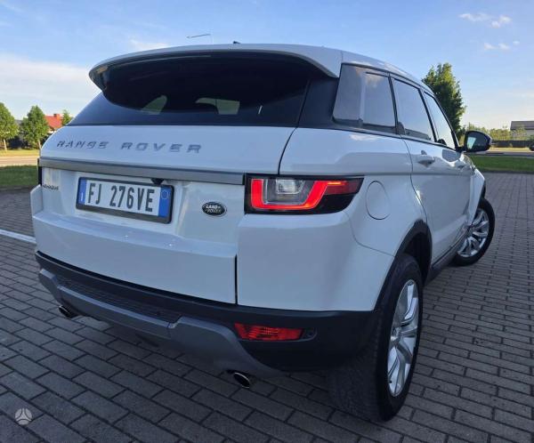 White Land Rover Range Rover Evoque 2017 in Panevezys, with an engine capacity of 2.00 L and mileage of 188 thousand km for 7999 €, photo 2 on AUTOMOTO.COM.LV
