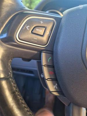 Balts Land Rover Range Rover Evoque 2017 Plungė, ar dzinēja tilpumu 0.15 L un nobraukumu 156 tūkst. km par 10500 €, foto 5 vietnē AUTOMOTO.COM.LV