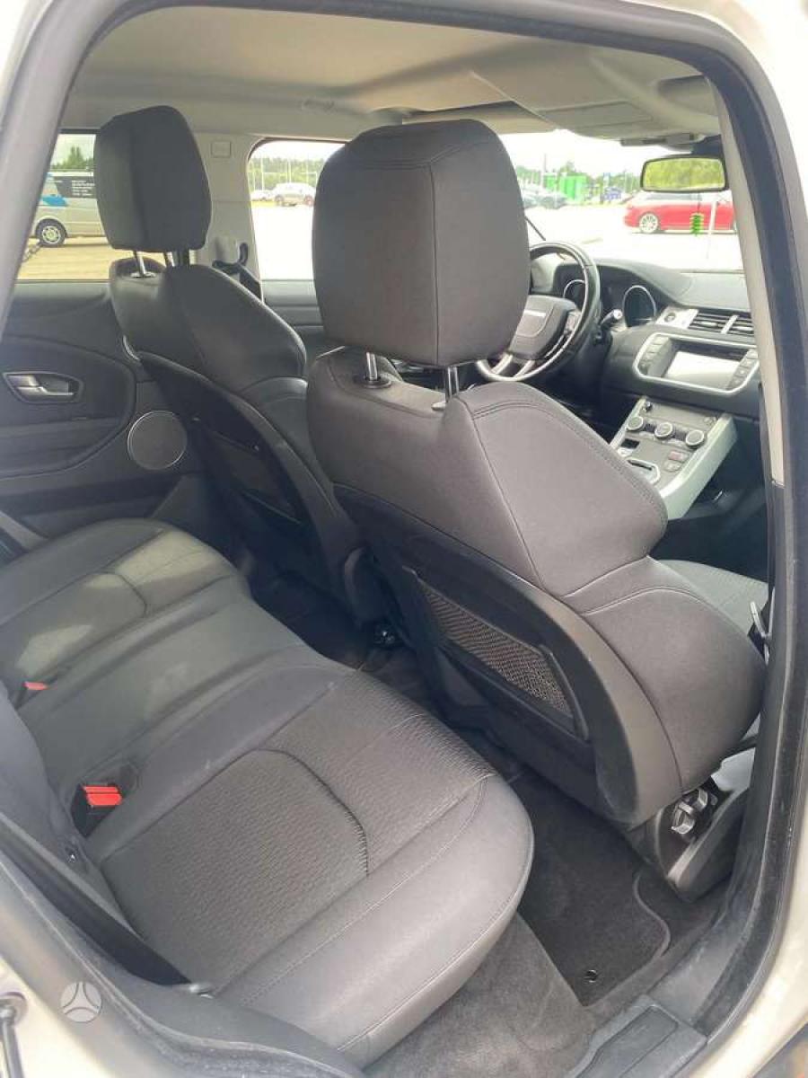Balts Land Rover Range Rover Evoque 2017 Viļņa, ar dzinēja tilpumu 2.00 L un nobraukumu 140 tūkst. km par 12450 €, foto 13 vietnē AUTOMOTO.COM.LV