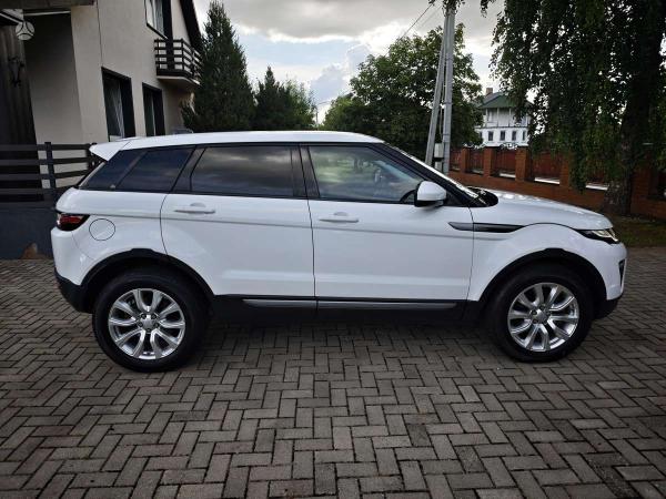 White Land Rover Range Rover Evoque 2017 in Siauliai, with an engine capacity of 2.00 L and mileage of 198 thousand km for 10750 €, photo 4 on AUTOMOTO.COM.LV