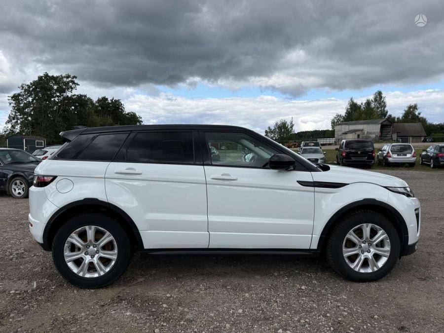 Balts Land Rover Range Rover Evoque 2017 Utena, ar dzinēja tilpumu 2.00 L un nobraukumu 134 tūkst. km par 6950 €, foto 7 vietnē AUTOMOTO.COM.LV