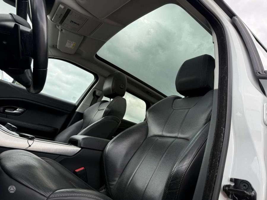 Balts Land Rover Range Rover Evoque 2017 Utena, ar dzinēja tilpumu 2.00 L un nobraukumu 134 tūkst. km par 6950 €, foto 13 vietnē AUTOMOTO.COM.LV