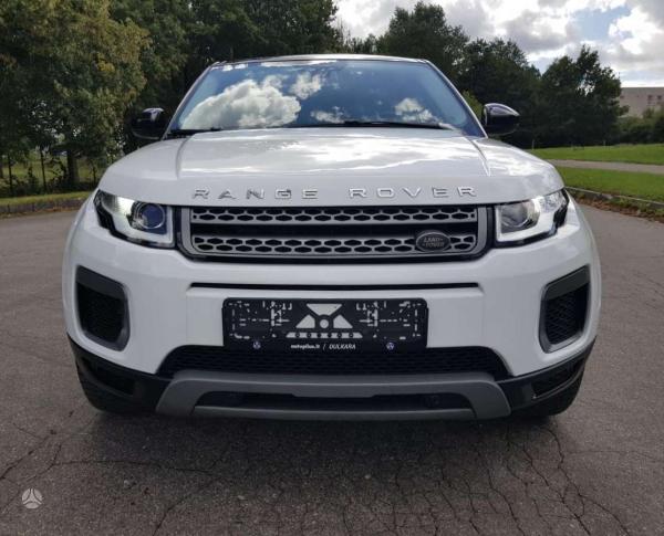 White Land Rover Range Rover Evoque 2017 in Siauliai, with an engine capacity of 2.00 L and mileage of 170 thousand km for 8900 €, photo 3 on AUTOMOTO.COM.LV