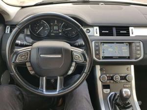 White Land Rover Range Rover Evoque 2017 in Siauliai, with an engine capacity of 2.00 L and mileage of 170 thousand km for 8900 €, photo 19 on AUTOMOTO.COM.LV