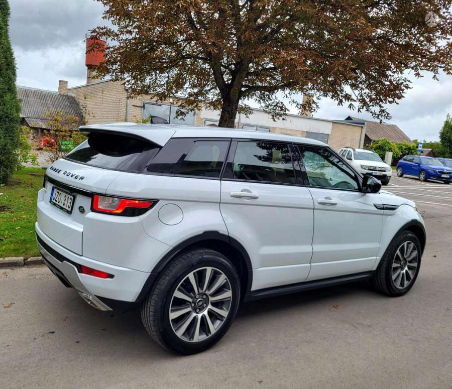 Balts Land Rover Range Rover Evoque 2017 Šauļi, ar dzinēja tilpumu 2.00 L un nobraukumu 156 tūkst. km par 10900 €, foto 16 vietnē AUTOMOTO.COM.LV