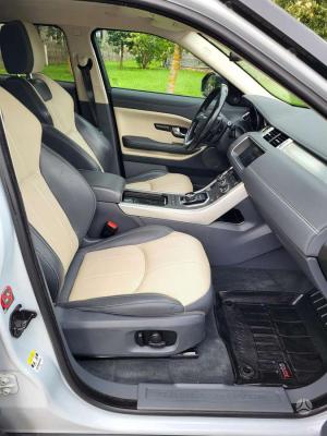Balts Land Rover Range Rover Evoque 2017 Šauļi, ar dzinēja tilpumu 2.00 L un nobraukumu 156 tūkst. km par 10900 €, foto 25 vietnē AUTOMOTO.COM.LV