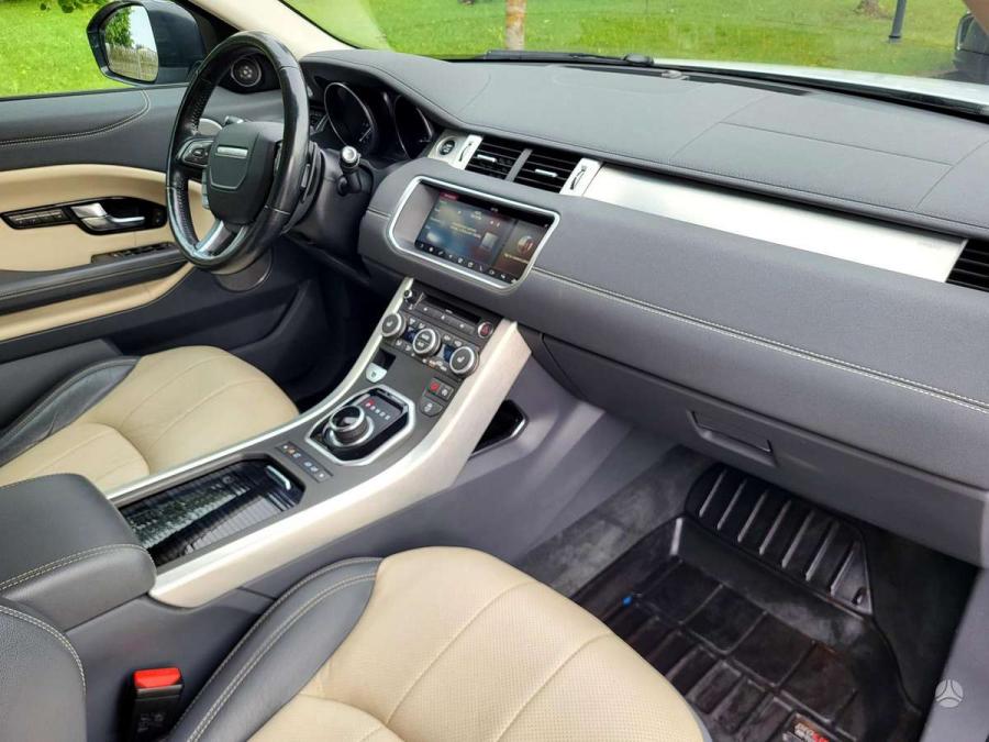 Balts Land Rover Range Rover Evoque 2017 Šauļi, ar dzinēja tilpumu 2.00 L un nobraukumu 156 tūkst. km par 10900 €, foto 28 vietnē AUTOMOTO.COM.LV