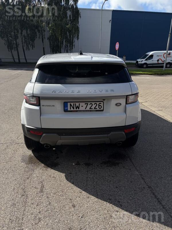 Ленд Ровер Рендж Ровер Эвок 2017 в Лиепая на AUTOMOTO.COM.LV Белый Ленд Ровер Рендж Ровер Эвок 2017 в Лиепая, объемом двигателя 2.00 л и пробегом 192 тыс. км за 12000 €, фото 3 на AUTOMOTO.COM.LV
