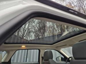 White Land Rover Range Rover Evoque 2018 in Vilnius, with an engine capacity of 2.00 L and mileage of 119 thousand km for 12500 €, photo 24 on AUTOMOTO.COM.LV