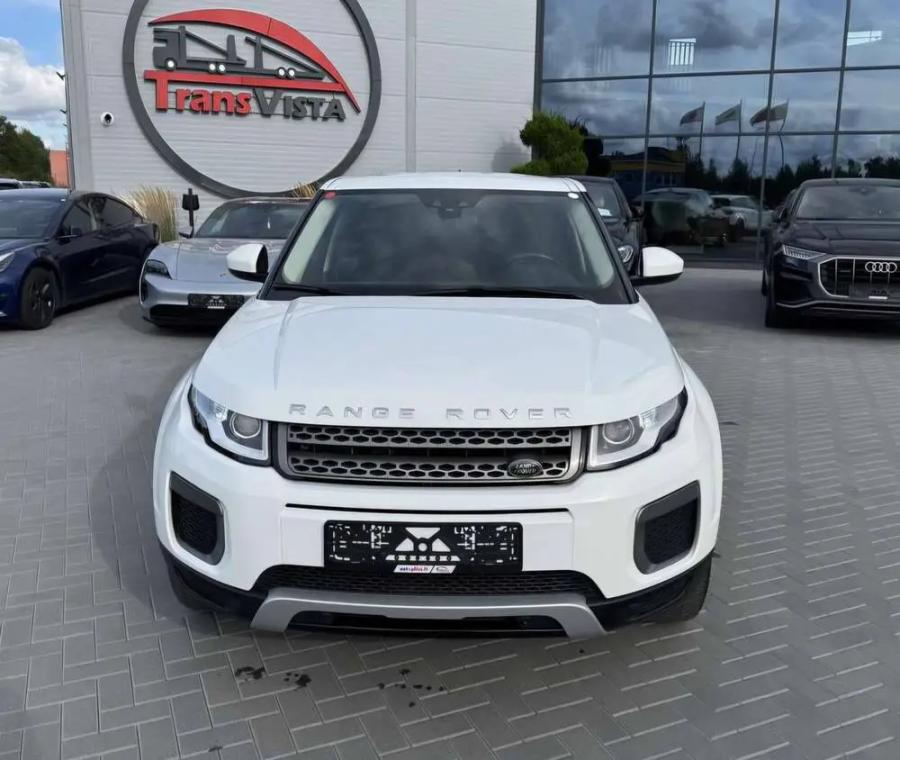 White Land Rover Range Rover Evoque 2018 in Telschi, with an engine capacity of 2.00 L and mileage of 162 thousand km for 9290 €, photo 4 on AUTOMOTO.COM.LV