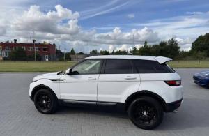 White Land Rover Range Rover Evoque 2018 in Telschi, with an engine capacity of 2.00 L and mileage of 162 thousand km for 9290 €, photo 7 on AUTOMOTO.COM.LV