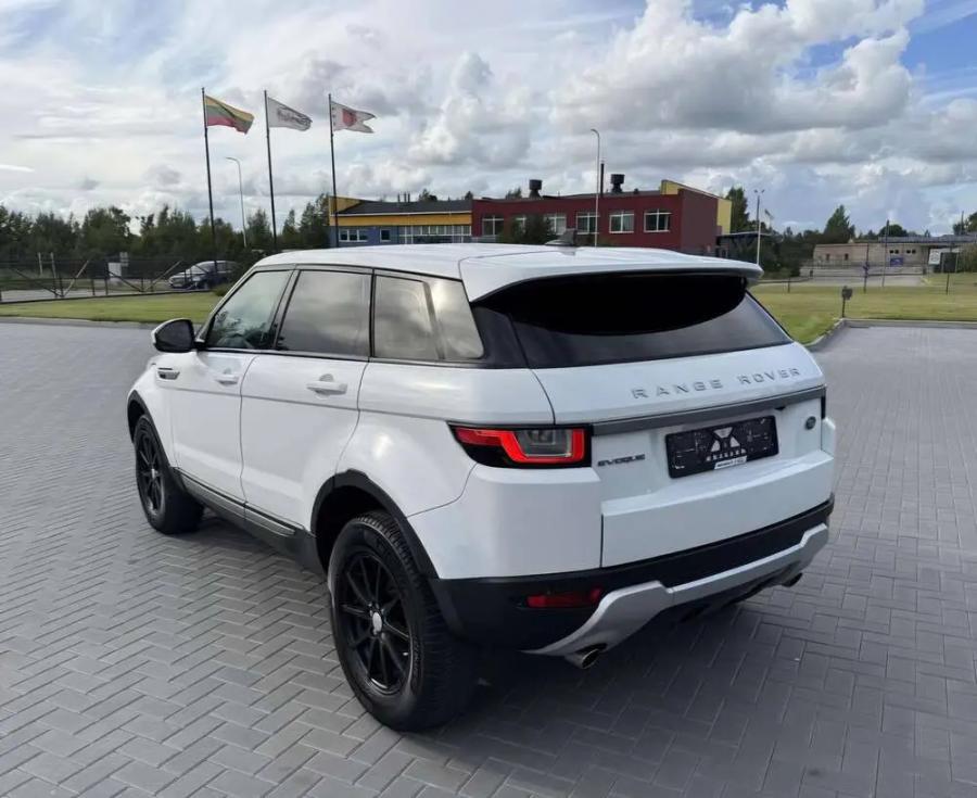 White Land Rover Range Rover Evoque 2018 in Telschi, with an engine capacity of 2.00 L and mileage of 162 thousand km for 9290 €, photo 8 on AUTOMOTO.COM.LV