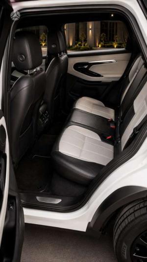 White Land Rover Range Rover Evoque 2019 in Kaunas, with an engine capacity of 2.00 L and mileage of 174 thousand km for 19900 €, photo 10 on AUTOMOTO.COM.LV