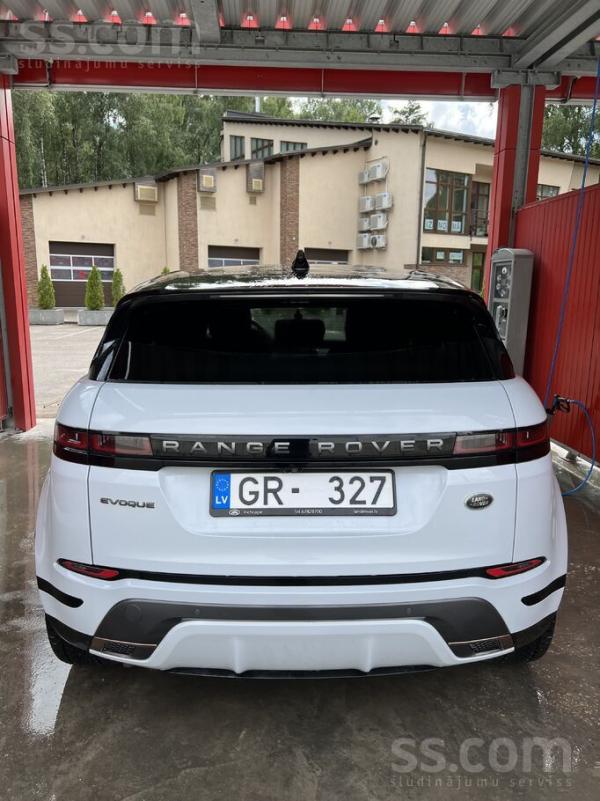 Balts Land Rover Range Rover Evoque 2019 Rīga, ar dzinēja tilpumu 2.00 L un nobraukumu 73 tūkst. km par 26000 €, foto 4 vietnē AUTOMOTO.COM.LV