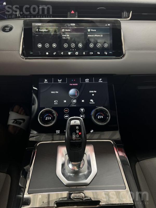Balts Land Rover Range Rover Evoque 2019 Rīga, ar dzinēja tilpumu 2.00 L un nobraukumu 73 tūkst. km par 26000 €, foto 5 vietnē AUTOMOTO.COM.LV