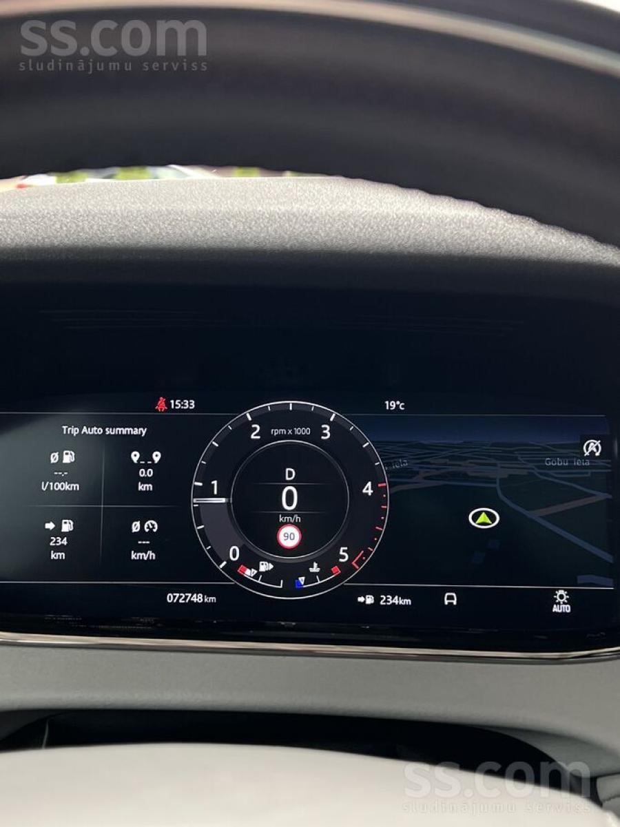 Balts Land Rover Range Rover Evoque 2019 Rīga, ar dzinēja tilpumu 2.00 L un nobraukumu 73 tūkst. km par 26000 €, foto 7 vietnē AUTOMOTO.COM.LV