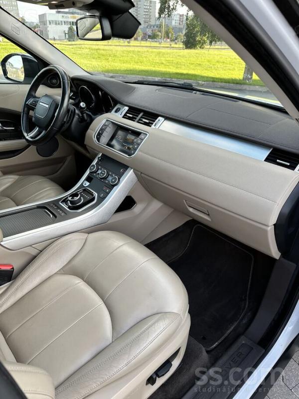 Balts Land Rover Range Rover Evoque 2019 Rīga, ar dzinēja tilpumu 2.00 L un nobraukumu 89 tūkst. km par 15300 €, foto 8 vietnē AUTOMOTO.COM.LV
