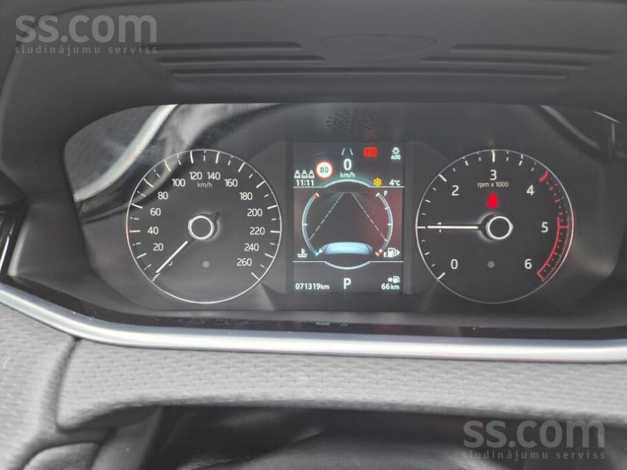 Balts Land Rover Range Rover Evoque 2020 Rīga, ar dzinēja tilpumu 2.00 L un nobraukumu 80 tūkst. km par 22000 €, foto 10 vietnē AUTOMOTO.COM.LV