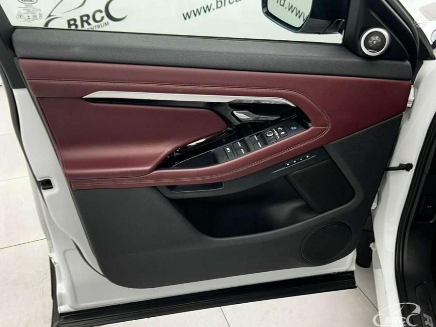 White Land Rover Range Rover Evoque 2020 in Vilnius, with an engine capacity of 2.00 L and mileage of 79 thousand km for 21900 €, photo 15 on AUTOMOTO.COM.LV