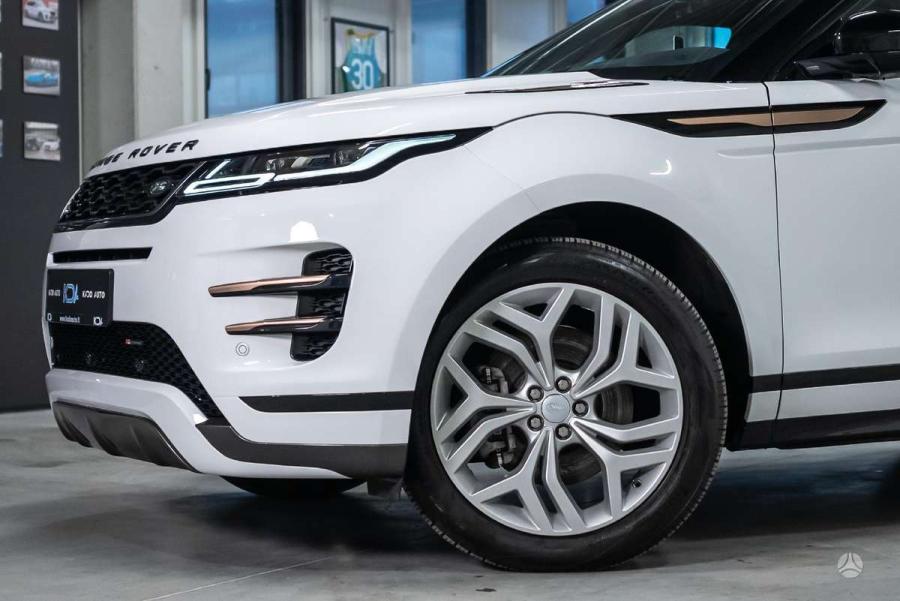 White Land Rover Range Rover Evoque 2022 in Kaunas, with an engine capacity of 2.00 L and mileage of 168 thousand km for 25950 €, photo 4 on AUTOMOTO.COM.LV